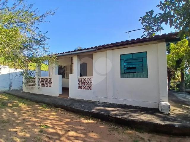 Casa / Sobrado para Locação em São Roque/SP Jardim Guaçu 3 Quartos