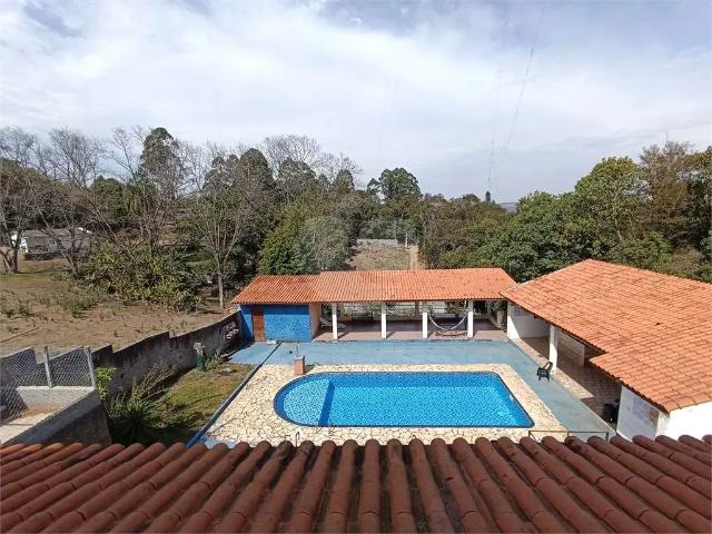 Casa / Sobrado para Locação em São Roque/SP Jardim Rene 3 Quartos