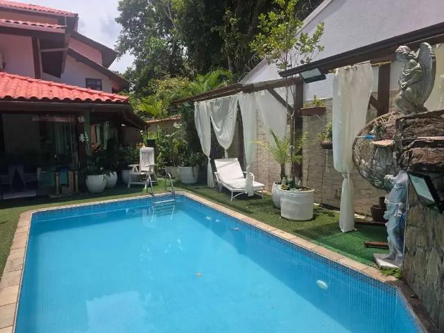 Casa / Sobrado para Locação em São Sebastião/SP Barra do Una 4 Quartos