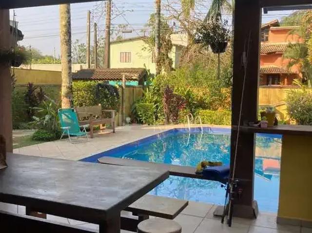 Casa / Sobrado para Locação em São Sebastião/SP Barra do Una 5 Quartos