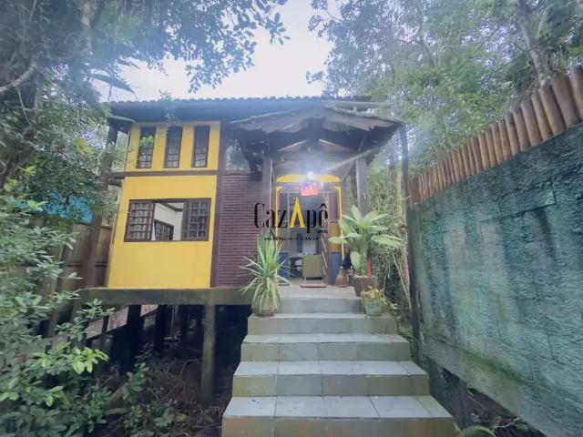 Casa / Sobrado para Locação em São Sebastião/SP Camburi 3 Quartos