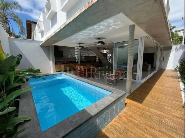 Casa / Sobrado para Locação em São Sebastião/SP Camburi 4 Quartos