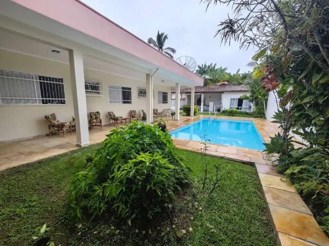 Casa / Sobrado para Locação em São Sebastião/SP Praia do Arrastão 5 Quartos