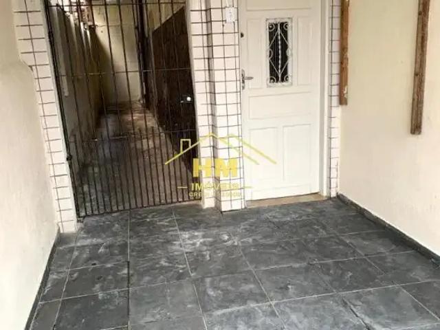 Casa / Sobrado para Locação em São Vicente/SP Vila Jockei Clube 2 Quartos