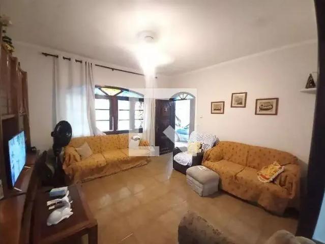 Casa / Sobrado para Locação em São Vicente/SP Vila Valença 3 Quartos
