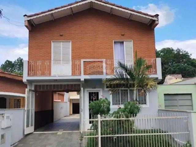 Casa / Sobrado para Locação em Socorro/SP Centro 3 Quartos