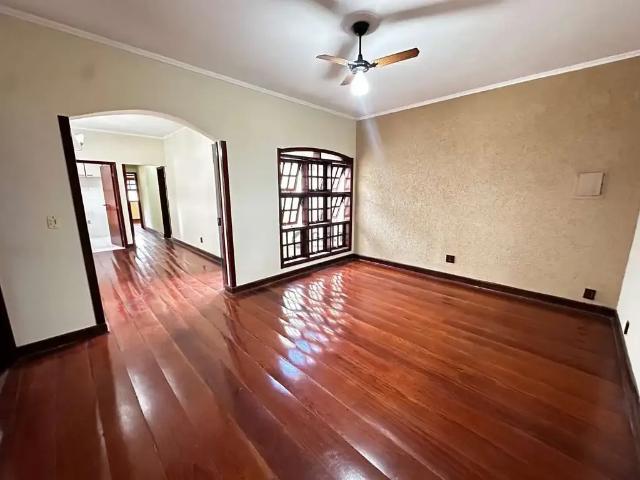Casa / Sobrado para Locação em Sorocaba/SP Vila Jardini 3 Quartos