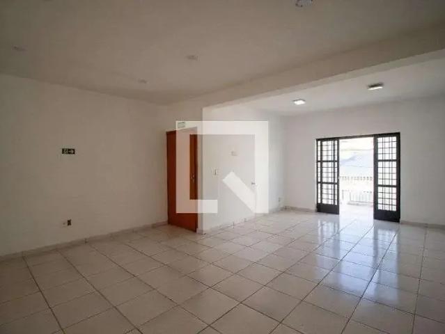 Casa / Sobrado para Locação em Sorocaba/SP Vila Santa Terezinha 1 Quartos