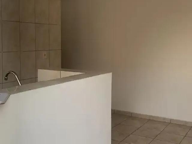Casa / Sobrado para Locação em Sorocaba/SP Jardim Itanguá 1 Quartos