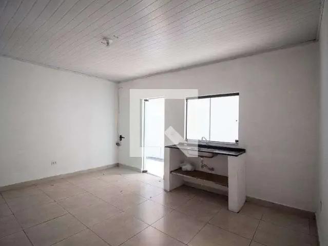 Casa / Sobrado para Locação em Sorocaba/SP Parque Vitória Régia 2 Quartos