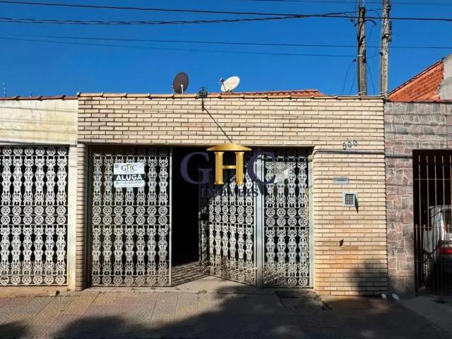 Casa / Sobrado para Locação em Salto de Pirapora/SP Centro 2 Quartos
