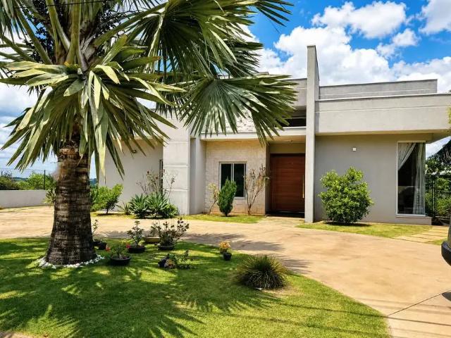 Casa / Sobrado para Locação em Salto/SP Terras de Mont Serrat 4 Quartos