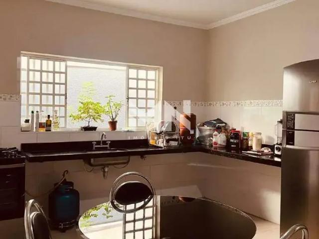 Casa / Sobrado para Locação em Salto/SP Jardim Celani 3 Quartos