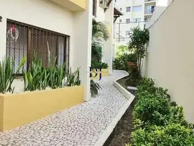 Casa / Sobrado para Locação em Salvador/BA Imbuí 3 Quartos