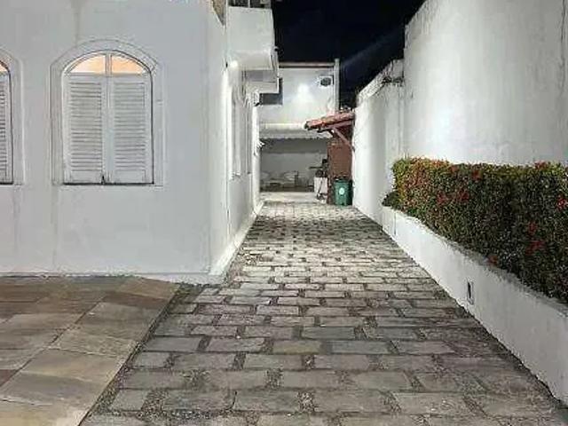 Casa / Sobrado para Locação em Salvador/BA Itaigara 6 Quartos
