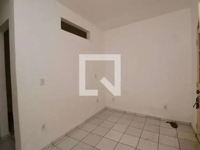 Casa / Sobrado para Locação em Salvador/BA Itapuã 1 Quartos