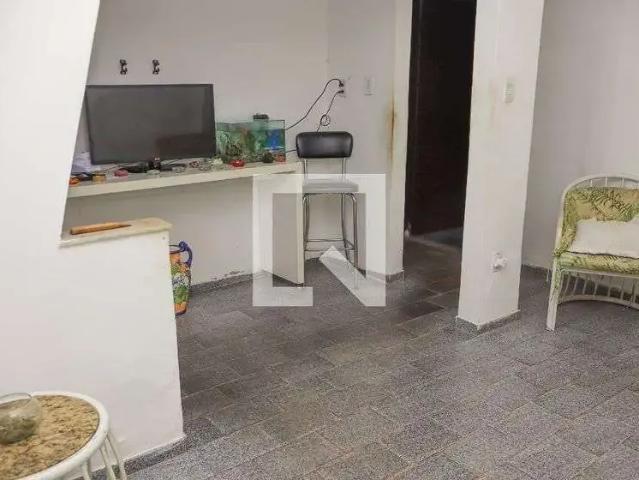 Casa / Sobrado para Locação em Salvador/BA Jardim das Margaridas 6 Quartos