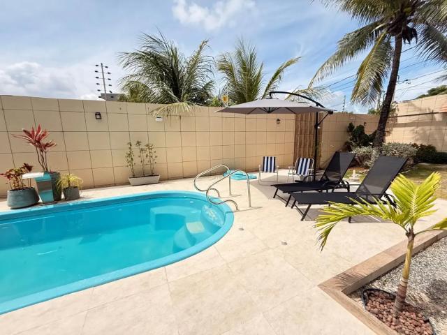 Casa / Sobrado para Locação em Salvador/BA Praia do Flamengo 4 Quartos