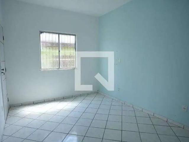 Casa / Sobrado para Locação em Salvador/BA São Cristóvão 2 Quartos