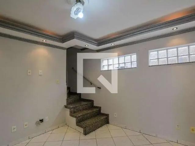 Casa / Sobrado para Locação em Santo André/SP Vila Luzita 1 Quartos