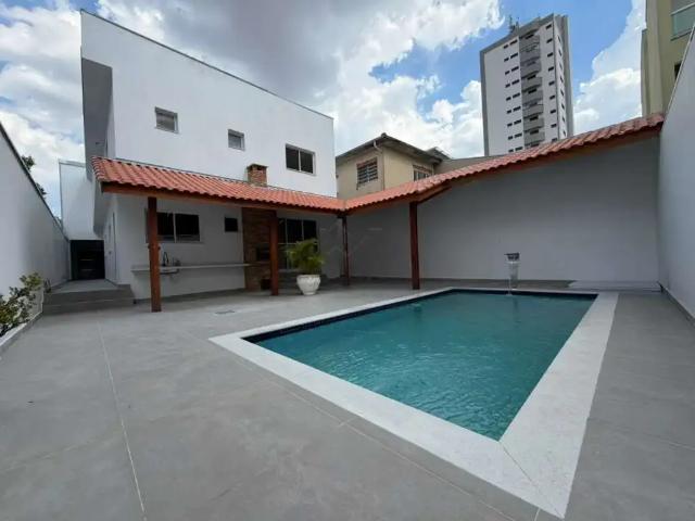 Casa / Sobrado para Locação em Santo André/SP Bangú 4 Quartos