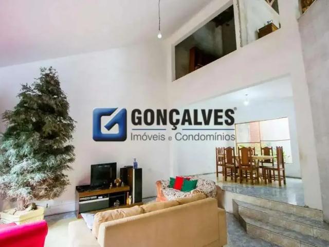 Casa / Sobrado para Locação em Santo André/SP Campestre 6 Quartos
