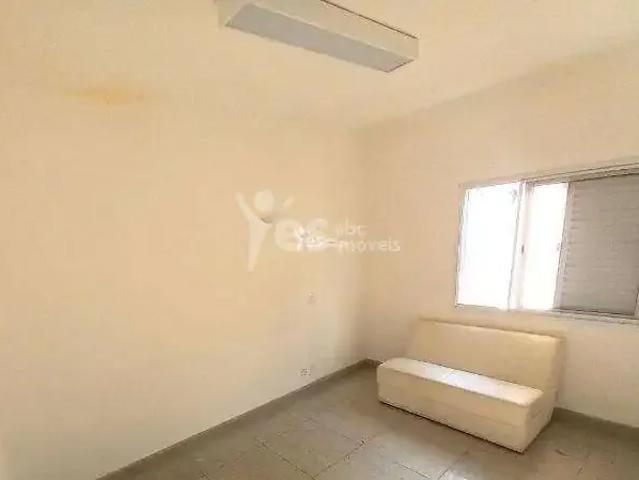 Casa / Sobrado para Locação em Santo André/SP Jardim 2 Quartos