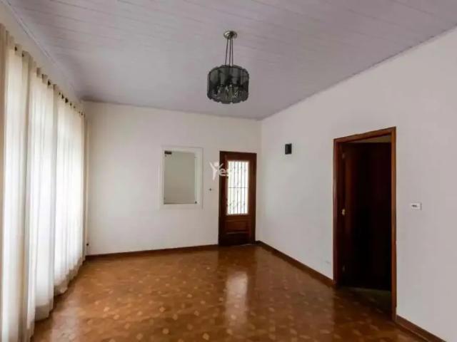 Casa / Sobrado para Locação em Santo André/SP Jardim 2 Quartos