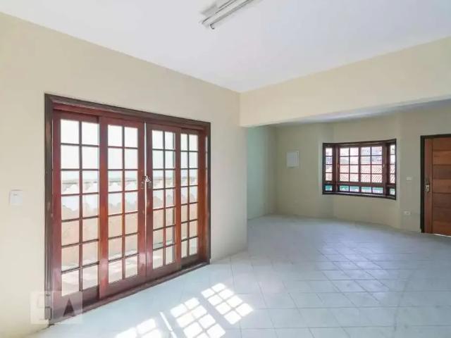Casa / Sobrado para Locação em Santo André/SP Jardim das Maravilhas 4 Quartos