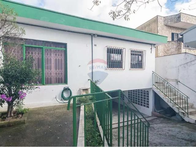 Casa / Sobrado para Locação em Santo André/SP Jardim Ipanema 4 Quartos