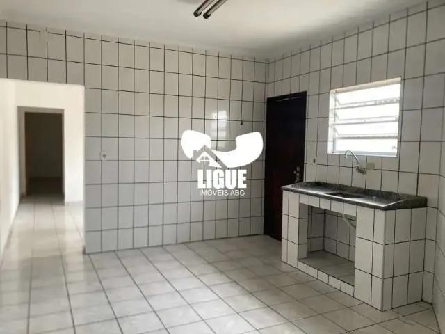 Casa / Sobrado para Locação em Santo André/SP Jardim Teles de Menezes 1 Quartos