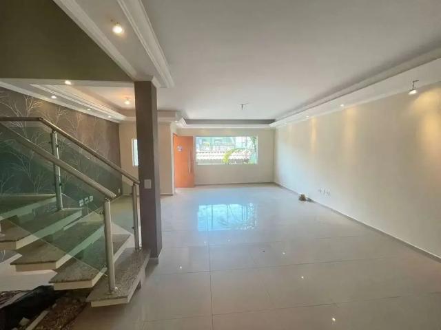 Casa / Sobrado para Locação em Santo André/SP Parque Gerassi 2 Quartos