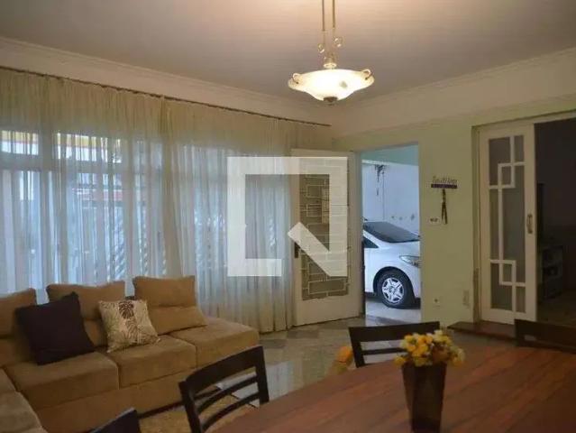 Casa / Sobrado para Locação em Santo André/SP Santa Teresinha 5 Quartos