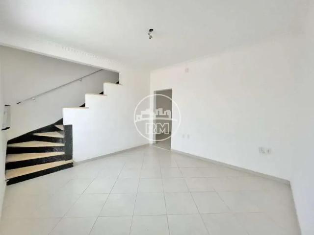 Casa / Sobrado para Locação em Santos/SP Campo Grande 2 Quartos