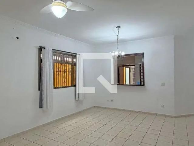 Casa / Sobrado para Locação em Santos/SP Campo Grande 3 Quartos