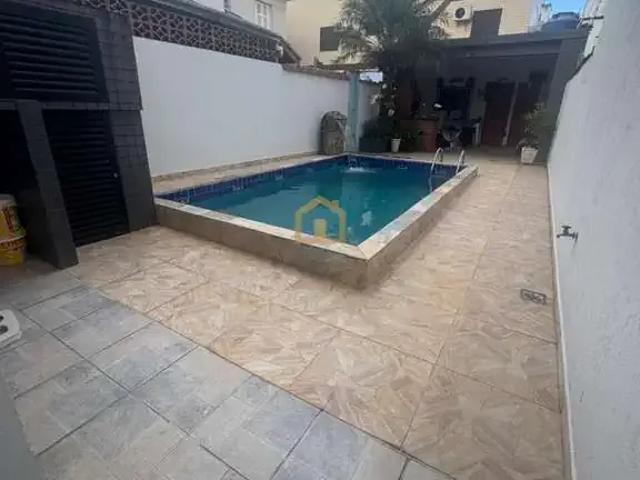 Casa / Sobrado para Locação em Santos/SP Campo Grande 4 Quartos