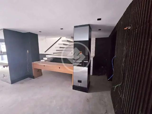 Casa / Sobrado para Locação em Santos/SP Boqueirão 4 Quartos