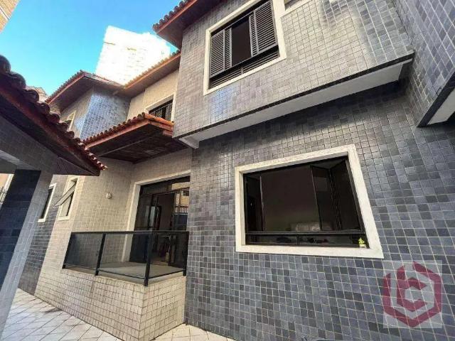 Casa / Sobrado para Locação em Santos/SP Gonzaga 4 Quartos
