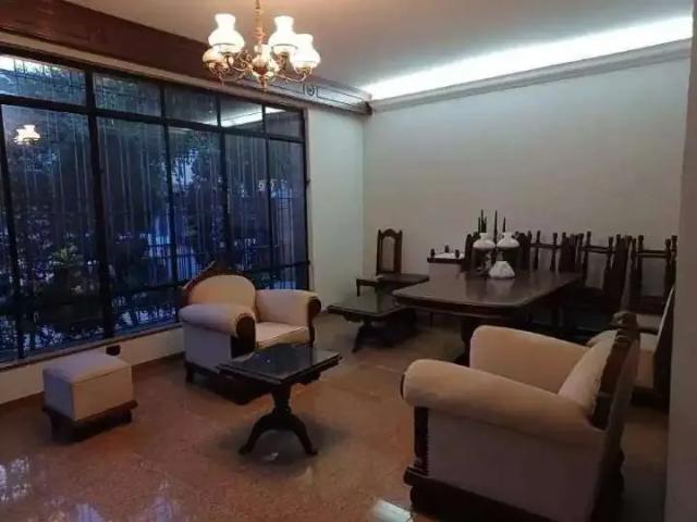 Casa / Sobrado para Locação em Santos/SP Gonzaga 6 Quartos