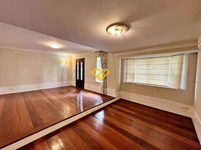 Casa / Sobrado para Locação em Santos/SP Gonzaga 3 Quartos
