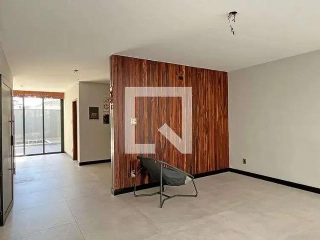 Casa / Sobrado para Locação em Santos/SP Gonzaga 3 Quartos