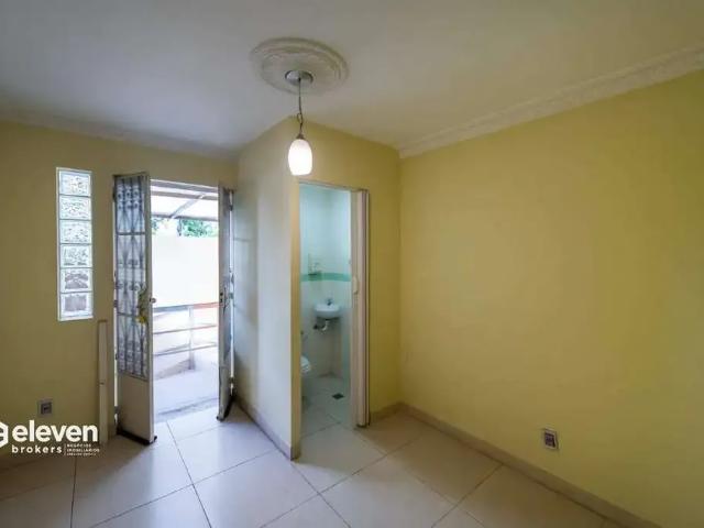 Casa / Sobrado para Locação em Santos/SP Embaré 3 Quartos