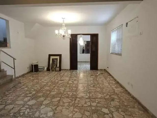 Casa / Sobrado para Locação em Santos/SP Embaré 3 Quartos