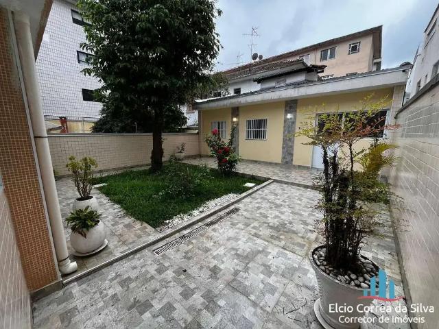 Casa / Sobrado para Locação em Santos/SP Embaré 3 Quartos