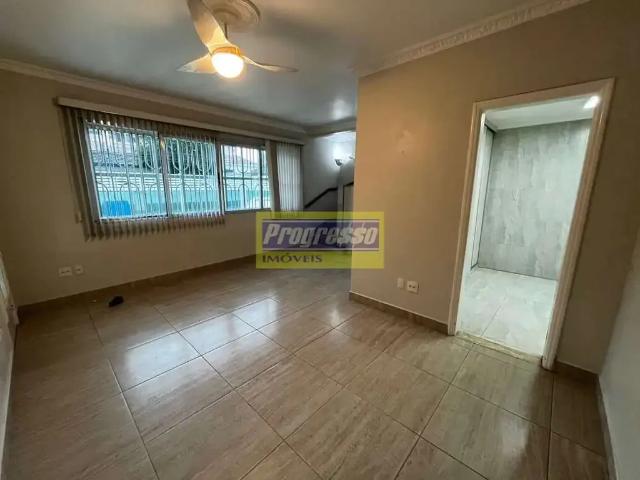 Casa / Sobrado para Locação em Santos/SP Embaré 3 Quartos