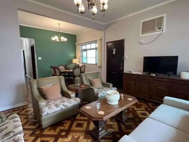 Casa / Sobrado para Locação em Santos/SP Embaré 4 Quartos
