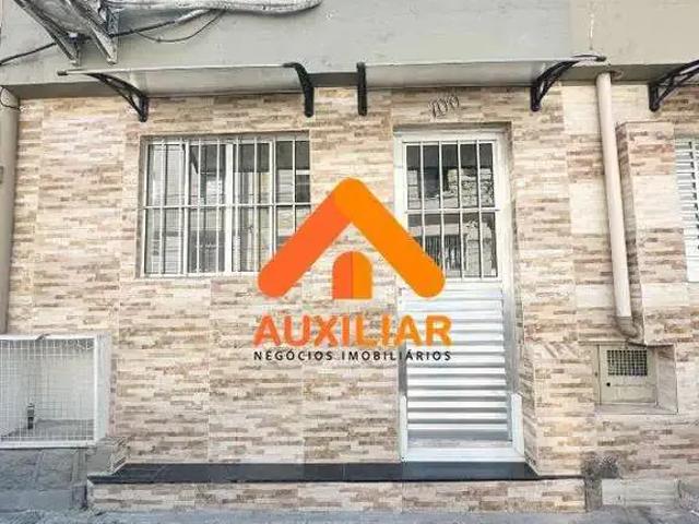Casa / Sobrado para Locação em Santos/SP Encruzilhada 1 Quartos