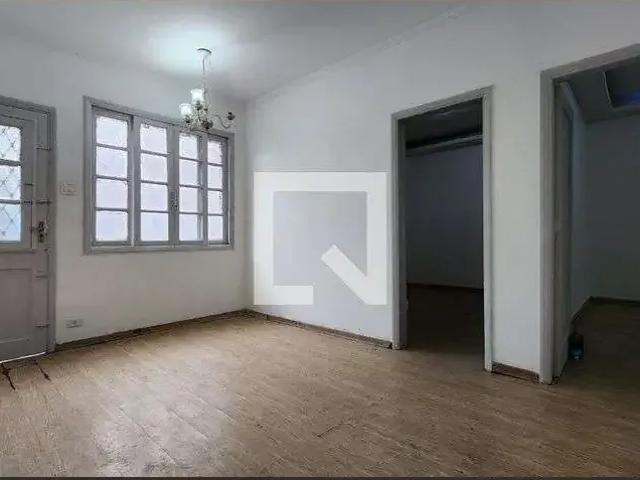 Casa / Sobrado para Locação em Santos/SP Macuco 2 Quartos