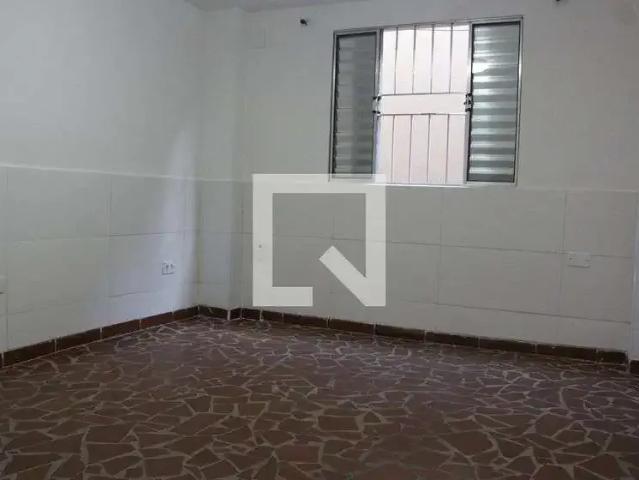 Casa / Sobrado para Locação em Santos/SP Macuco 2 Quartos