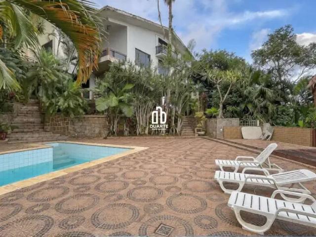 Casa / Sobrado para Locação em Santos/SP Marapé 6 Quartos